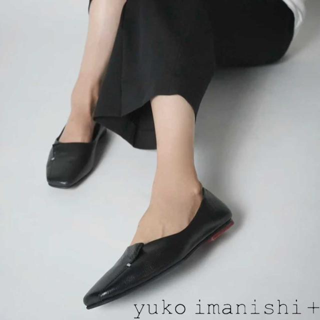 【SALE】 ユーコ イマニシ yuko imanishi +   751110 SHIZUKU ブラック スクエアー カッター フラット スリッポンシューズ 「靴」