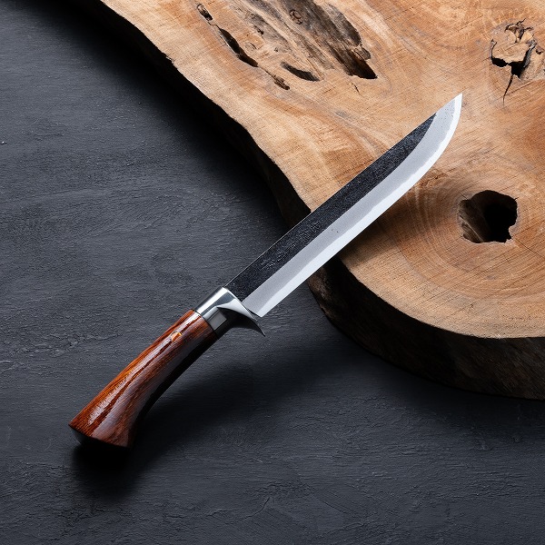 東周作 狩猟用 剣鉈 直刃 6寸 180mm 青紙鋼 黒打ち仕上げ 洋漆柄 鞘付き (火造り鉈 ハンティングナイフ 和式ナイフ 剣ナタ キャンプ ナイフ キャンプギア ブッシュクラフト)