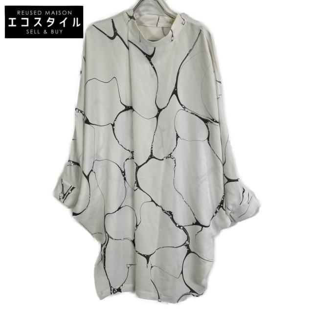 ISSEY MIYAKE イッセイミヤケ ワンピース 2 ホワイト レディース