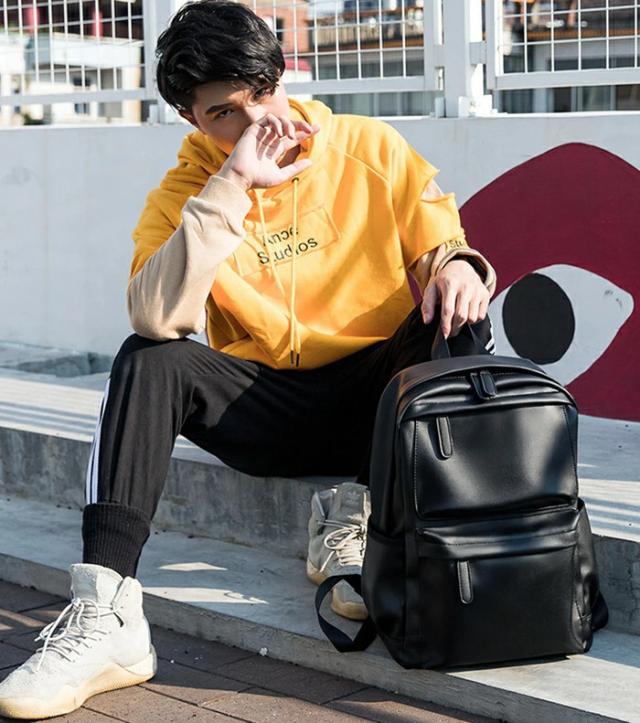 リュックサック ビジネスリュック パソコンバッグレザーリュック pcリュック ビジネスバッグ 13インチ〜14インチ対応可 ママリュック 軽量 リュックサック 無地/黒 バッグ A4収納 大容量 撥水 通勤 通学 旅行 出張 スクールリュック人気