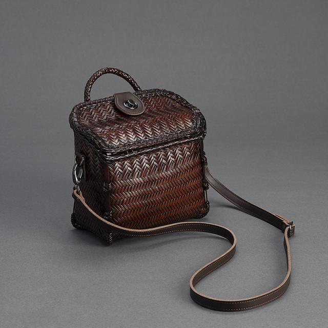 スマホショルダー  スマホポシェット スマホバッグ  ミニポーチ 竹 籠　工芸品 手編み かごバッグ バンブーバスケット 青海波 籠 かご バッグ コンパクト 巾着 手作り 篭 かご 工芸品 工藝 民藝 民芸 竹籠 竹細工 かご バスケット プレゼント ギフト 母の日 竹製