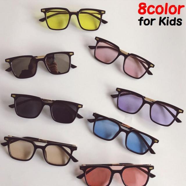 子供用サングラス キッズ 女の子 男の子 子ども ウェリントン型 セルフレーム フルリム コンビネーション 逆台形型 四角形 グレー クリアカラー 色