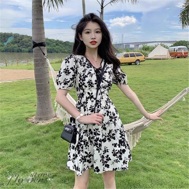 ワンピース レディース 40代 きれいめ 夏 膝丈ワンピース 半袖 V襟 シフォン ワンピース 柄 パーティードレス 韓国風 オシャレ 通勤 大人 OL 上品 着痩せ