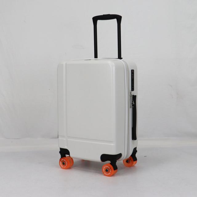 一六八(イロハ) UP TOURRER カラーフット拡張キャリーケース(ホワイト・Sサイズ・19インチ) 機内持ち込みサイズ UT103-2-WTS返品種別B