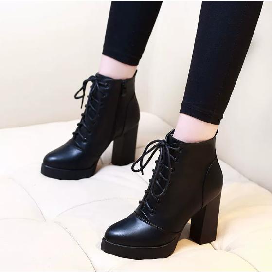 編み上げ ショートブーツ レディース 編み上げブーツ 太めヒール 9cm pu革 レザー ブーツ レースアップ サイドジップ ハイヒール マニッシュ ショート 黒