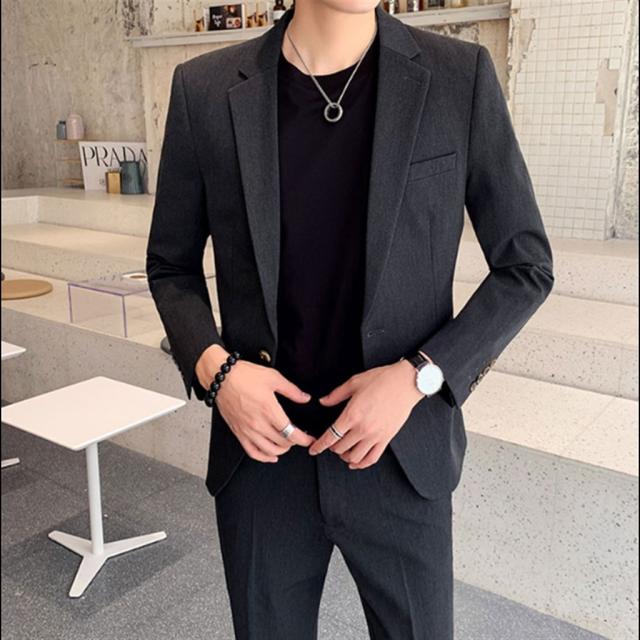 メンズ スーツ 上下2点セット セットアップ ジャケット ズボン ストレートパンツ ロング丈 袖あり 長袖 薄手 上下セット 2点セット きれいめ シンプル 大人 上品 おしゃれ かっこいい 個性的 クール モード系 存在感 フォーマル 無地 春 秋 誕生日 成人式 謝恩会 二次会