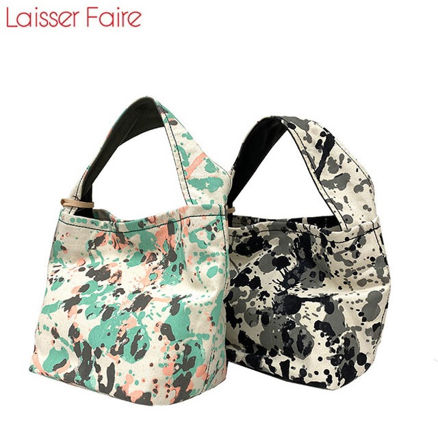 正規品 メンズ レディース ポイント10倍  通勤 通学 記念日 冠婚葬祭 ホワイトデー Laisser Faire レッセフェール 日本製 クレイ ドリッピングプリント綿×牛革ハンドバッグ 520122 lily19