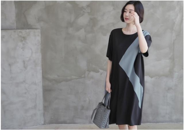 レディース ワンピース 人気 通販 膝丈 ミディ丈 半袖 クルーネック Iライン 春 夏 大人 可愛い きれいめ シンプル おしゃれ 大人女子 こなれ感 個性的 モード系 存在感 フォーマル 通勤 オフィス カジュアル 通学 大学生 キャンパス コーデ お出かけ デート 女子会 イベント