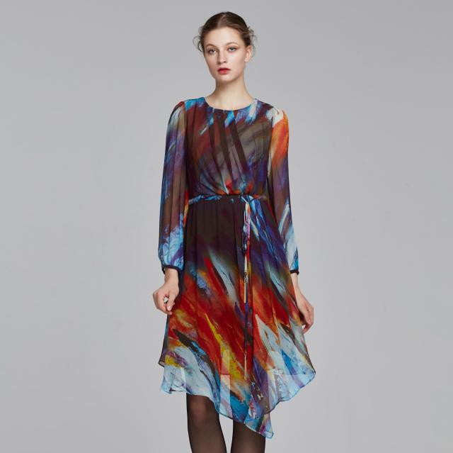 ワンピース ペイントパターン フラワー プリーツドレス ロング丈 シンプル カジュアル クール 20代 30代 40代 レディース 女性 オフィス OL 通勤 お出かけ デート お買い物 普段使い 大人可愛い 大人女子 こなれ感 春 夏 秋 冬 オールシーズン S  M  L  XL