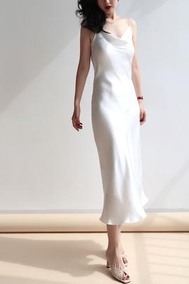 ワンピース レディース キャミワンピ キャミソール 細ストラップ サテン ロング ミモレ丈 柔らかい とろみ感 シンプル フレア ドレープ Aライン かわいい 可愛い 大人 上品 セクシー 女子力 女度 男子ウケ お出かけ 結婚式 ２次会 イベント20代 30代 40代 春 夏 S M L