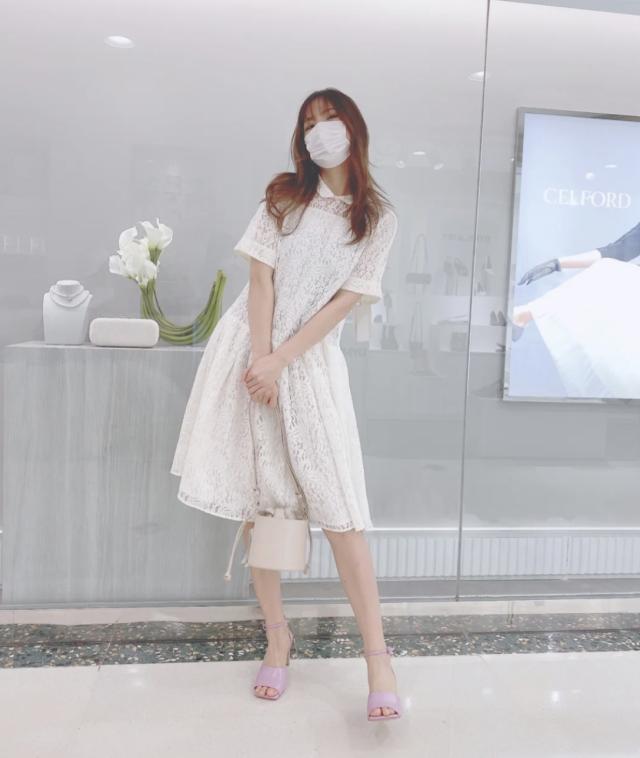 レディース ワンピース ドレス 襟付き 半袖 五分袖 袖あり 花柄 レース 透け感 裏地付き ロング ミディ丈 膝下 ひざ下 フレア 切り替え Aライン ふんわり 大人 上品 エレガント キュート フェミニン おしゃれ お洒落 大人可愛い かわいい 可愛い 通勤 通学 お出かけ デート