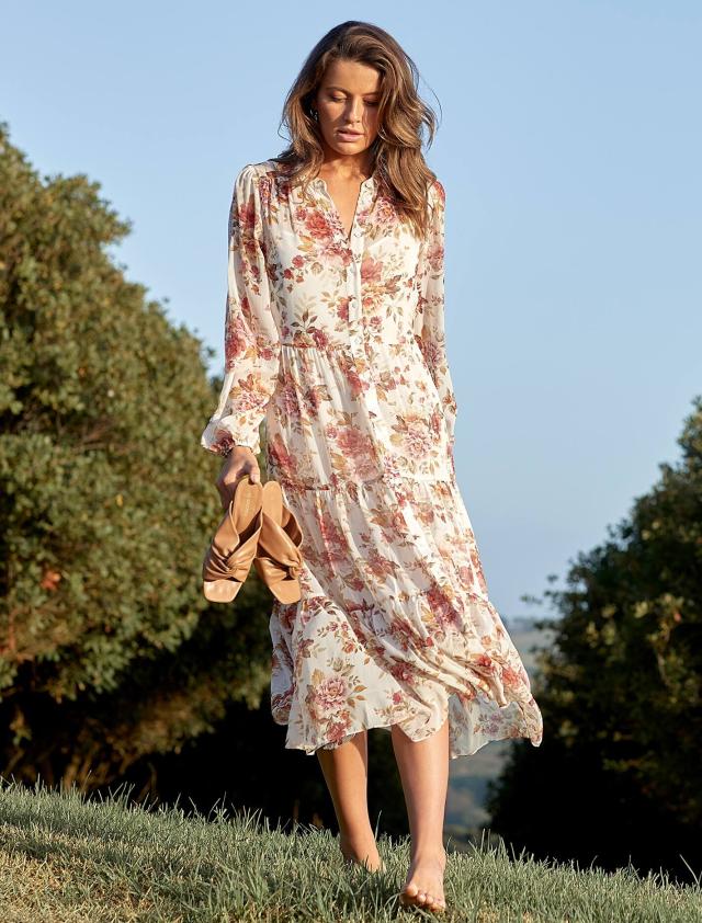 花柄プリントワンピース ワンピース フレアワンピース 膝下 ミモレ ミモレ丈 ミディアム丈 袖あり 長袖 スタンドカラー フレア 前開き ポリエステル かわいい 大人可愛い きれいめ 上品 おしゃれ お洒落 かっこいい 大人可愛い 大人女子 こなれ感 とろみ感 花柄 小花柄 フラ