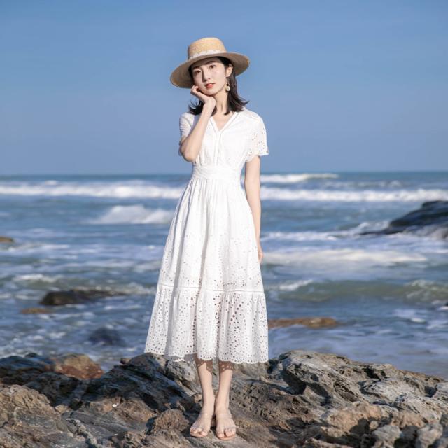 レディース ワンピース 人気 通販 Vネック パンチング レース 花柄 レース 透け感 ティアード フレア ミモレ丈 膝下 半袖 袖あり スカラップ ハイウエスト 切り替え Aライン レトロ クラシカル 大人 可愛い ラブリー 清楚 華やか フェミニン 通勤 通学 お出かけ デート 旅行