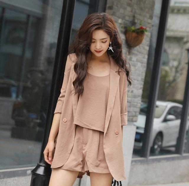 セットアップ セットアップ ジャケット キャミソール ショートパンツ ワンピドレス 袖なし 袖あり ノースリーブ 長袖 Vネック ハイネック 前開き 上下セット 3点セット スリーピース かわいい 大人可愛い きれいめ シンプル カジュアル 大人 おしゃれ お洒落 大人可愛い 大人