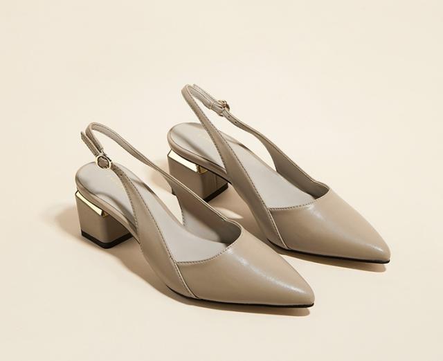 バックストラップミュール シューズ ミュール レディースシューズ ヒールシューズ ヒール 5cmヒール ポインテッドトゥ かわいい 大人可愛い シンプル カジュアル 大人 上品 おしゃれ お洒落 大人っぽい 女っぽ 無地 春 夏 10代 20代 30代 レディース 学生 通学 デート お出か