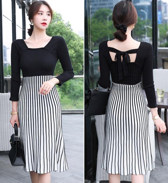 ドッキング ワンピース 長袖 黒 ストライプ ひざ丈 タイト 春 秋 リブ バックコンシャス ハイウエスト スリム 細身 Iラインドレス スクエアネック 大人 女子 かわいい きれいめ 上品 シンプル カジュアル フェミニン キュート 通勤 学生 お出かけ お呼ばれ イベント デート