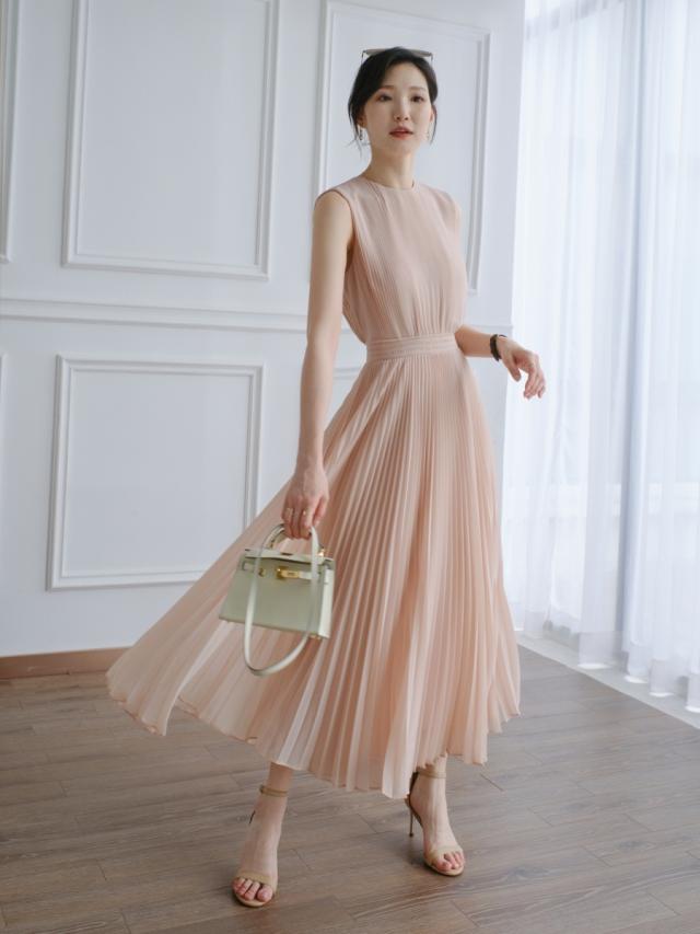 シフォンドレス サマードレス ワンピース ドレスワンピ ロング ミモレ丈 ロング丈 ドレス プリーツ 膝下 ひざ下 ハイウエスト 切り替え ノースリーブ 袖なし ラウンドネック Aライン ふんわり きれいめ 華やか 大人 上品 エレガント 大人可愛い かわいい 可愛い 大人女子 お