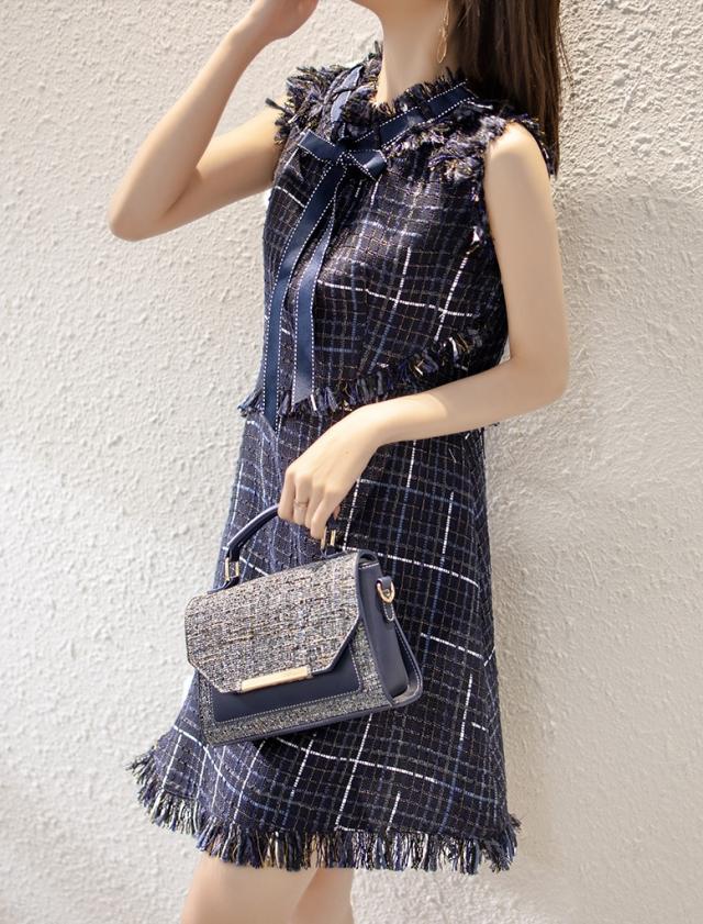 ツイード ワンピース ノースリーブ ミニ ショート丈 リボン フリンジ クルーネック ラウンドネック Aライン 切り替えデザイン ファスナー ネイビー アシンメトリー かわいい 大人 きれいめ 上品 おしゃれ レトロ お出かけ ディナー ランチ パーティー 二次会 結婚式 お出かけ