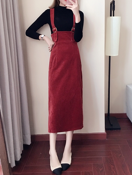 コーデュロイ サスペンダー付き タイト スカート ハイウエスト レディース ボトムス タイトスカート ミモレ丈 ロング丈 すっきり Iライン バッククロス 細畝 綿 ポリエステル シンプル カジュアル 大人 可愛い フェミニン 上品 おしゃれ 脚長効果 普段使い デート 秋冬 赤 茶