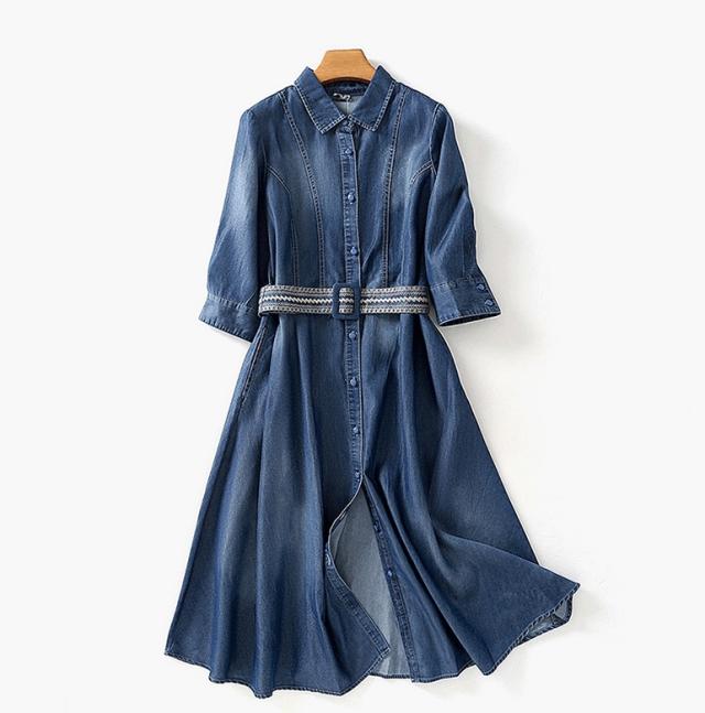 刺繍入り ベルト付き デニム シャツワンピース 膝下 ミモレ丈 七分袖 襟付き ウエストマーク 前開き フロントボタン ウォッシュ加工 ジグザグ柄 刺しゅう 体型 カバー 二の腕カバー シンプル カジュアル  大人 可愛い おしゃれ 春 夏 秋 普段使い お出かけ 大きいサイズ 2XL