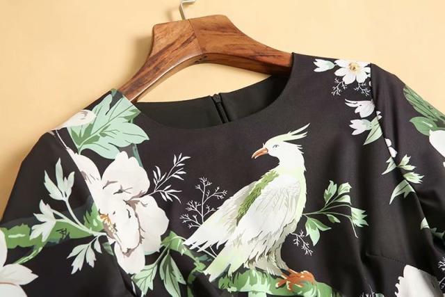 ワンピース 黒 大きいサイズ XL 春 夏 秋 半袖 ひざ丈 フレア ジッパー