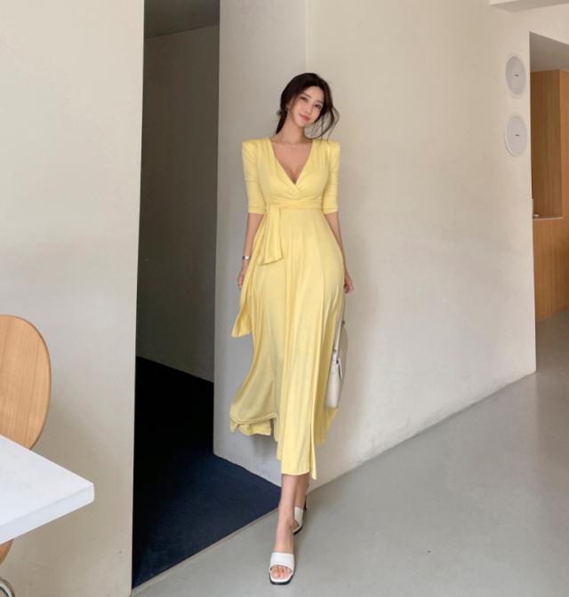 ラップワンピース ロング丈 フレア 五分袖 ドレス 春 夏 秋 深Vネック デコルテ Aライン ウエストマーク ハイウエスト 美ライン 大人 かわいい 上品 きれいめ シンプル カジュアル おしゃれ レトロ フェミニン 通勤 OL 学生 ママ パーティーお呼ばれ デート リゾート 4色 黒