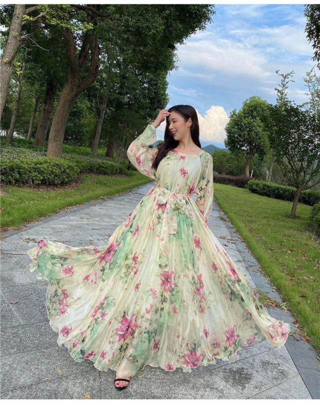 シフォン ロング ワンピース 長袖 花柄 春 夏 秋 フレア ロング マキシ丈 ラウンドネック 透け感 紐ベルト 2way ゆったり 大人 女子 かわいい 上品 きれいめ 清潔感 シンプル カジュアル こなれ感 レトロ ラブリー キュート 存在感  リゾート 旅行 お呼ばれ デート お出かけ