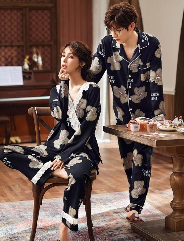 くま 柄 パジャマ レディース 韓国 ルームウェア 長袖 かわいい 部屋着 寝巻き ナイトウェア ラウンジウェア Vネック カシュクール レース 上下 2点 ツーピース 大人 おしゃれ こなれ感 ラフ 冬 暖かい お泊り デート 可愛い ラブリー キュート ガーリー フリル バイカラー くま 柄 パジャマ レディース 韓国 ルームウェア 長袖 かわいい 部屋着