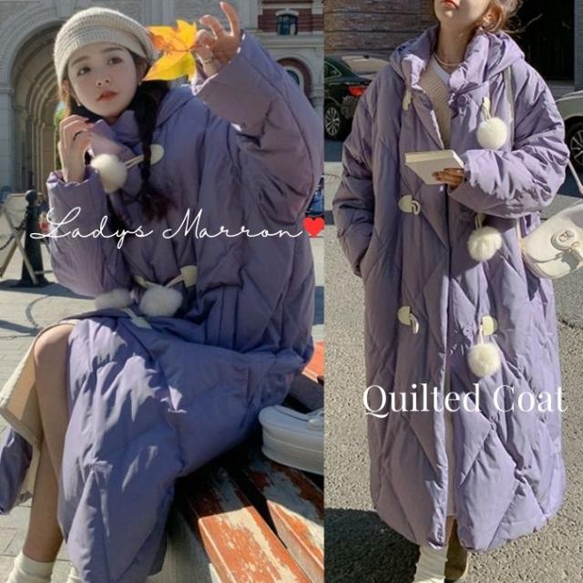 フード付き キルティングコート キルトコート レディース キルティングダウン 中綿 ダウンコート ダウンジャケット ロングコート 紫 防寒コート ライトアウター 韓国 無地 春 秋 冬 長袖 ロング丈 可愛い ポンポン ぽんぽん 大人 通学 通勤 旅行 カジュアル