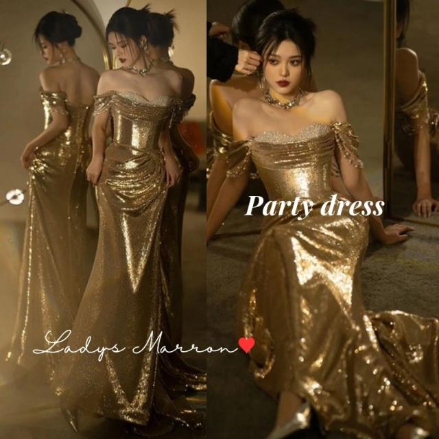 ゴールドドレス 金ドレス イブニングドレス ロングドレス カラードレス 衣装 パーティードレス 韓国 かっこいい 個性的 ベアトップドレス ステージ衣装 派手 結婚式 結婚式服装 無地 オフショルダー 春 夏 秋 冬 ロング丈  可愛い メタリック キラキラ 高級感