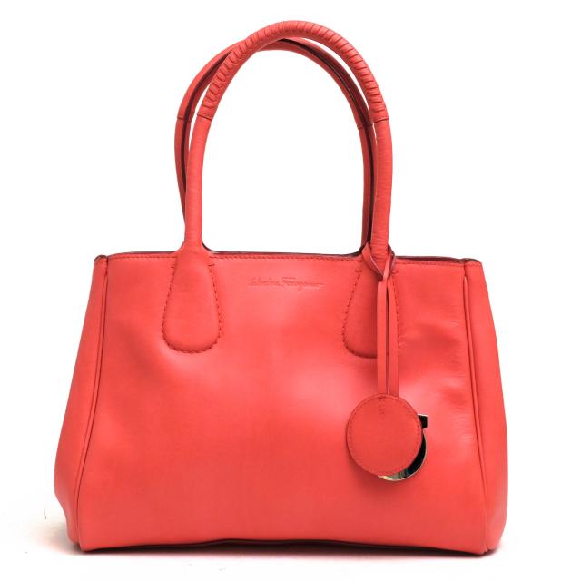 ○フェラガモ Salvatore Ferragamo 牛革 カーフ ハンドバッグ NOLITA ノリータ A4サイズ収納可 肩掛け ワンショルダーバッグ レデ  中古
