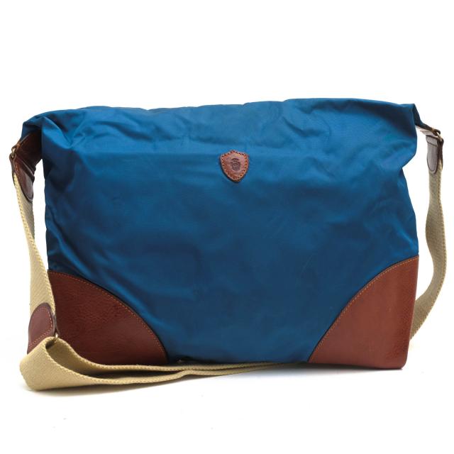 ○フェリージ Felisi Angolo Morbidoシリーズ 伊リモンタ社ナイロン バケッタレザー 牛革 ショルダーバッグ 12/35/DS+NK シボ革 シ 中古