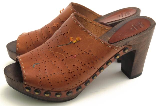 ○アンリークイール Henry Cuir ベジタブルタンニン鞣し牛革 オープントゥ 刺繍 ヒール サンダル サボ ハイヒール レディース 【中 中古