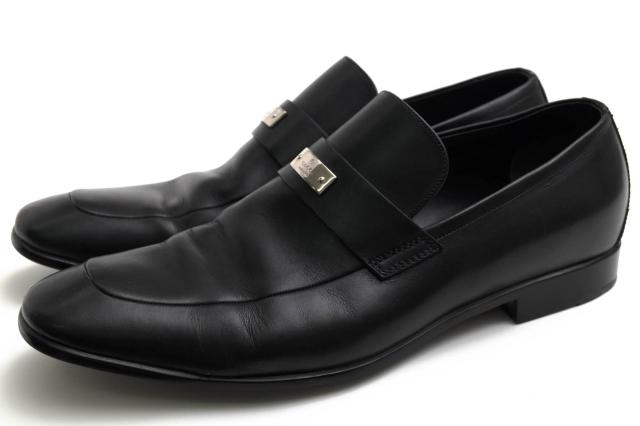 ○グッチ GUCCI 牛革 カーフ ローファー 147524 ロゴプレート金具 スリッポン メンズ 【中古】 中古