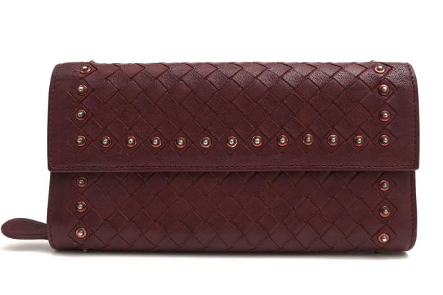 ○ボッテガヴェネタ BOTTEGA VENETA ラムレザー 子羊革 長財布 フラップ式 メッシュ・イントレチャート 小銭入れあり スタッズ レ  中古