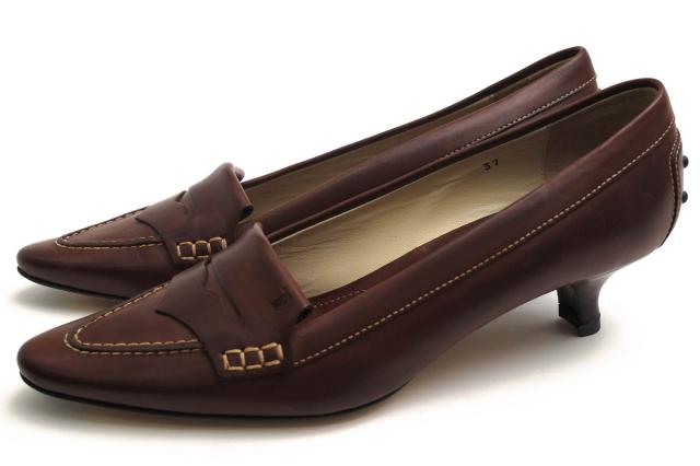 ○トッズ TOD'S 牛革 カーフ パンプス XXWANCQD9206 DAISY PENNY MOC ローファー型 レディース 【中古】 中古