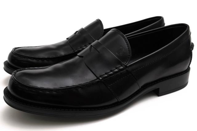 ○トッズ TOD'S 牛革 カーフ ドライビングシューズ XXM0UD0K130AKTB999 MOCASSINO COLLEGE GOMMA CLASSICO ローファー型 モ  中古