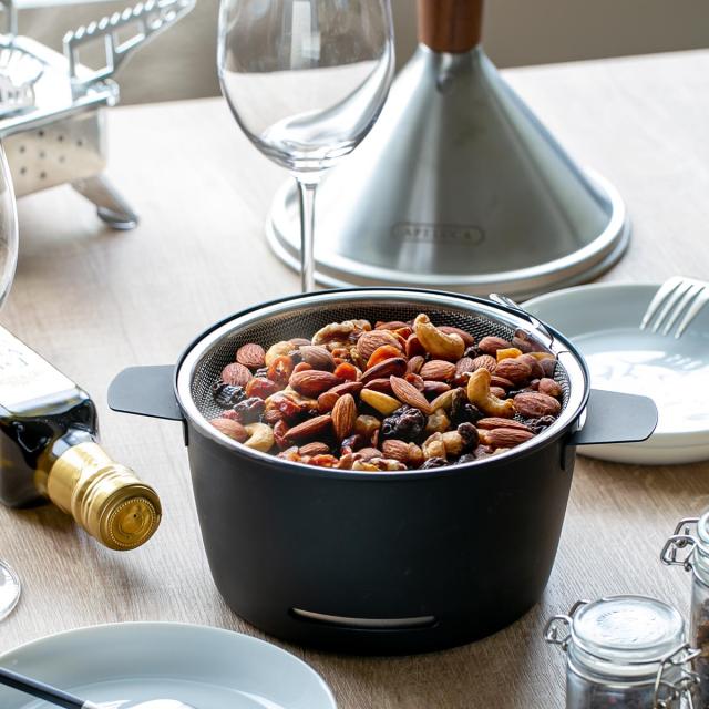 燻製器 APELUCA テーブルトップスモーカー 日本製 （ スモーカー 燻製機 燻製 燻製作り くんせい 卓上燻製器 家庭用 アペルカ 鉄 くんせい作り 燻製料理 手作り なべ アウトドア キャンプ スモークチップ付き ）