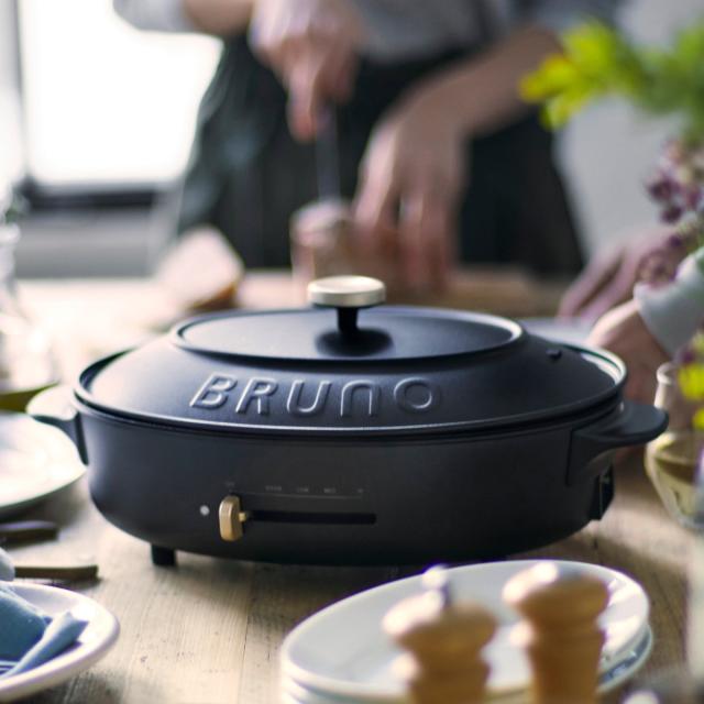 BRUNO オーバルホットプレート たこ焼きプレート付き 蓋付き crassy+ （ ブルーノ ホットプレート セット 調理プレート付き 平面プレート たこ焼きプレート 深型鍋 温度調節 キッチン家電 調理家電 電気 ）