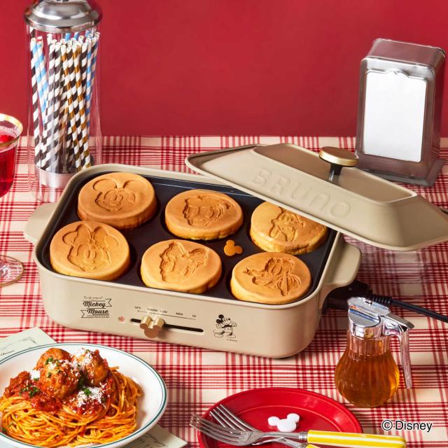 BRUNO コンパクトホットプレート DISNEY たこ焼きプレート付き 蓋付き （ ブルーノ ホットプレート ディズニー American Diner たこ焼き プレート おしゃれ コンパクト 2〜3人用 マグネット式 キッチン家電 調理家電 木べら付き ）