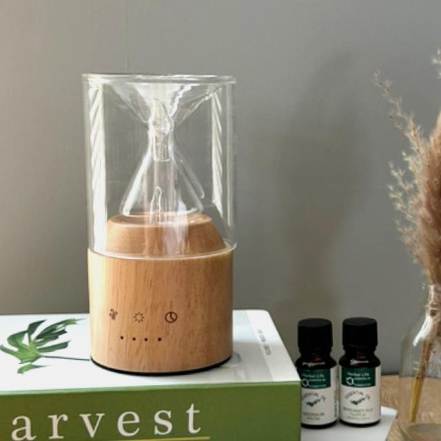 ThaleiaVeil アワーグラスディフューザー アロマディフューザー （ 水なし 噴霧式 天然木 ガラス製 アロマドロップ式 LED ゆらぎ タイマー機能 ダブルウォールガラス LEDライト おしゃれ インテリア USB Type-C ）