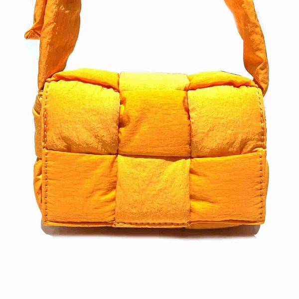 ボッテガ・ ヴェネタ パデッド テック カセット マキシイントレチャート バッグ ショルダーバッグ レディース【中古】