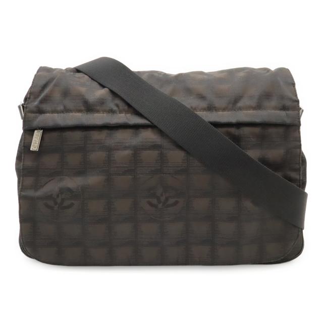 CHANEL シャネル ニュートラベルライン メッセンジャーバッグ