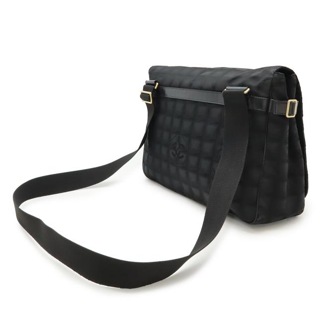 CHANEL シャネル ニュートラベルライン メッセンジャーバッグ