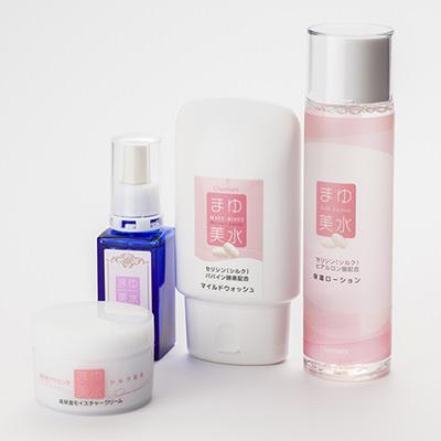 まゆ美水4点セット 有限会社シャルマン 群馬県 シルク由来のうるおいぷるるん肌を実感できる贅沢スキンケア4点セット