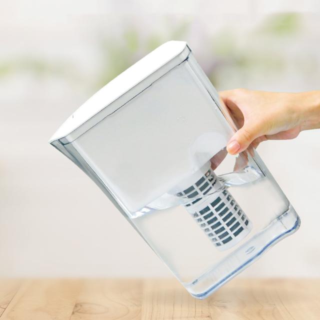 Welvina ピッチャー型浄水器 カートリッジ付き 浄水ポット 日本製 ポット型 浄水器 ウェルビナ シリカ水