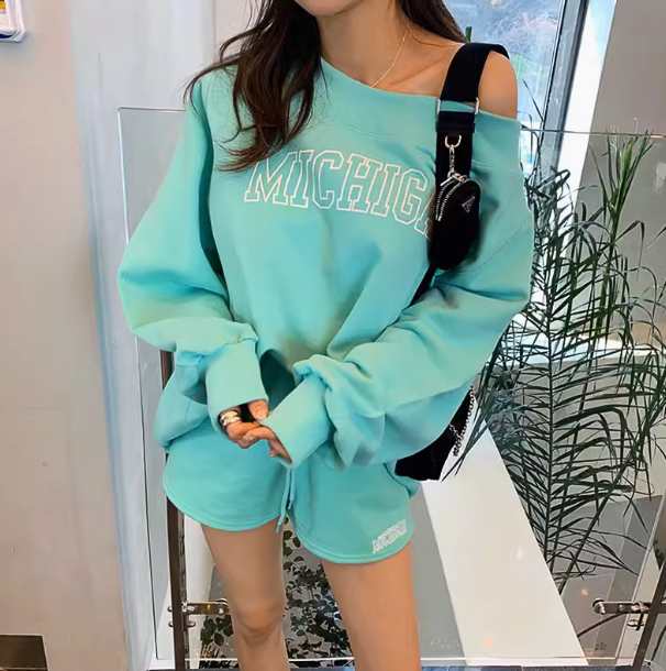 セットアイテム 2点セット レディース トレーナー スウェット セットアップ ショート ボリューム袖 ウエストゴム かわいい おしゃれ かっこいい ラフ メンズライク マニッシュ スポーティー クール お出かけ 休日 楽ちん 体型カバー 普段使い ワンショルダー グリーン