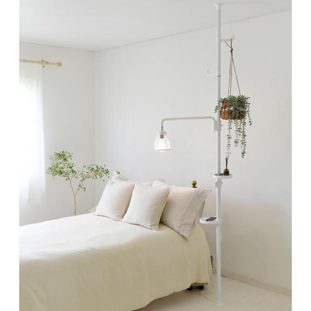 山善 フロアライト ハンガーラック 突っ張り プランタースタンド 幅56-64.5×奥行30×高さ190-260cm トレー2個 ・フック2個付き E26口