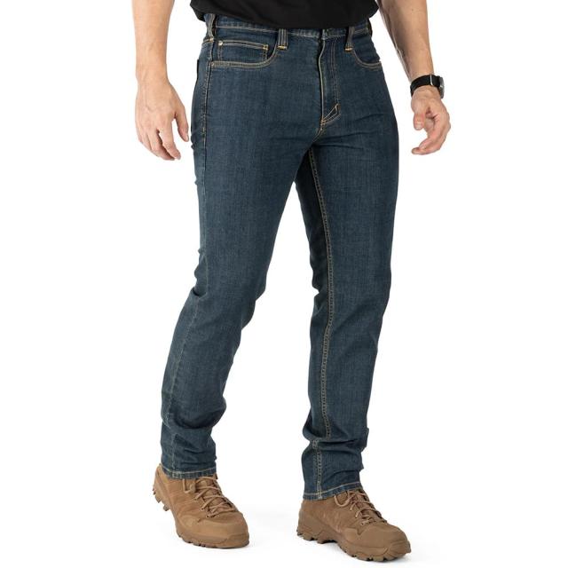 5.11 TACTICAL ストレッチジーンズ Defender メンズ スリムフィット 74465 [ 32×30 / ティンテッドウォッシュ ][74465585w32l30]