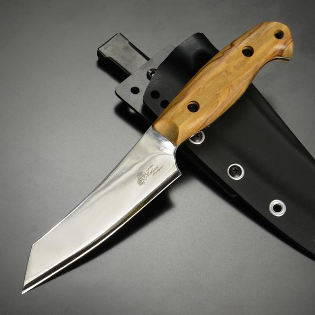 makkari knives アウトドアナイフ 灯火 フルタング 間狩純平作 ステンレスブレード 樹脂製シース付属 [ オリーブウッド ][ra15312]
